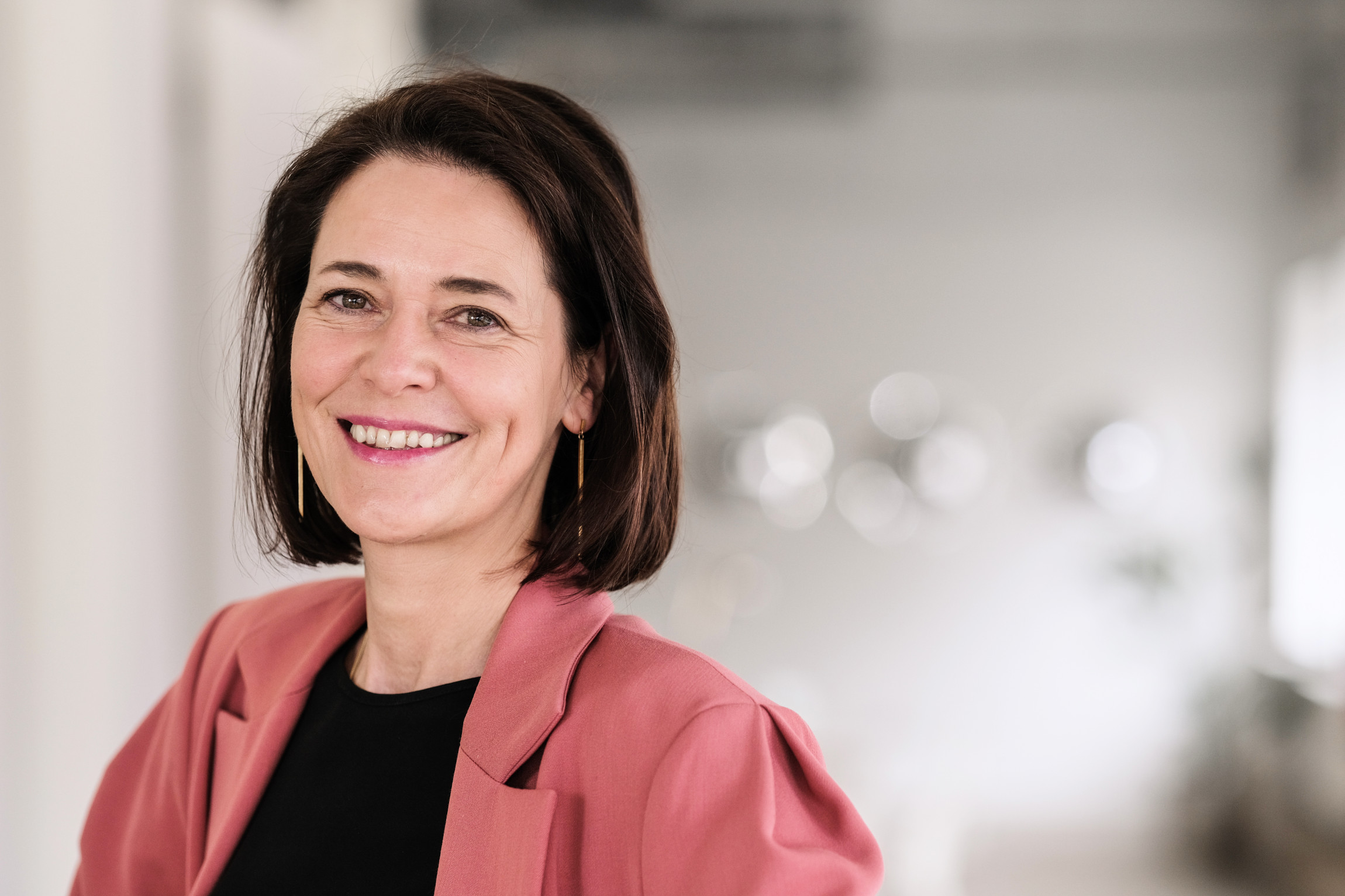 "The Commission should come up with a comprehensive port strategy ...